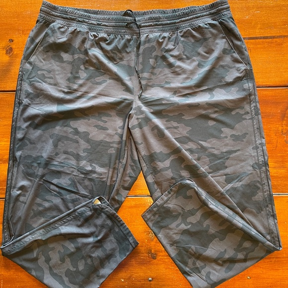 GAP | Pants & Jumpsuits | Recycled Runaround Wind Pants Gap Hardly Worn ...